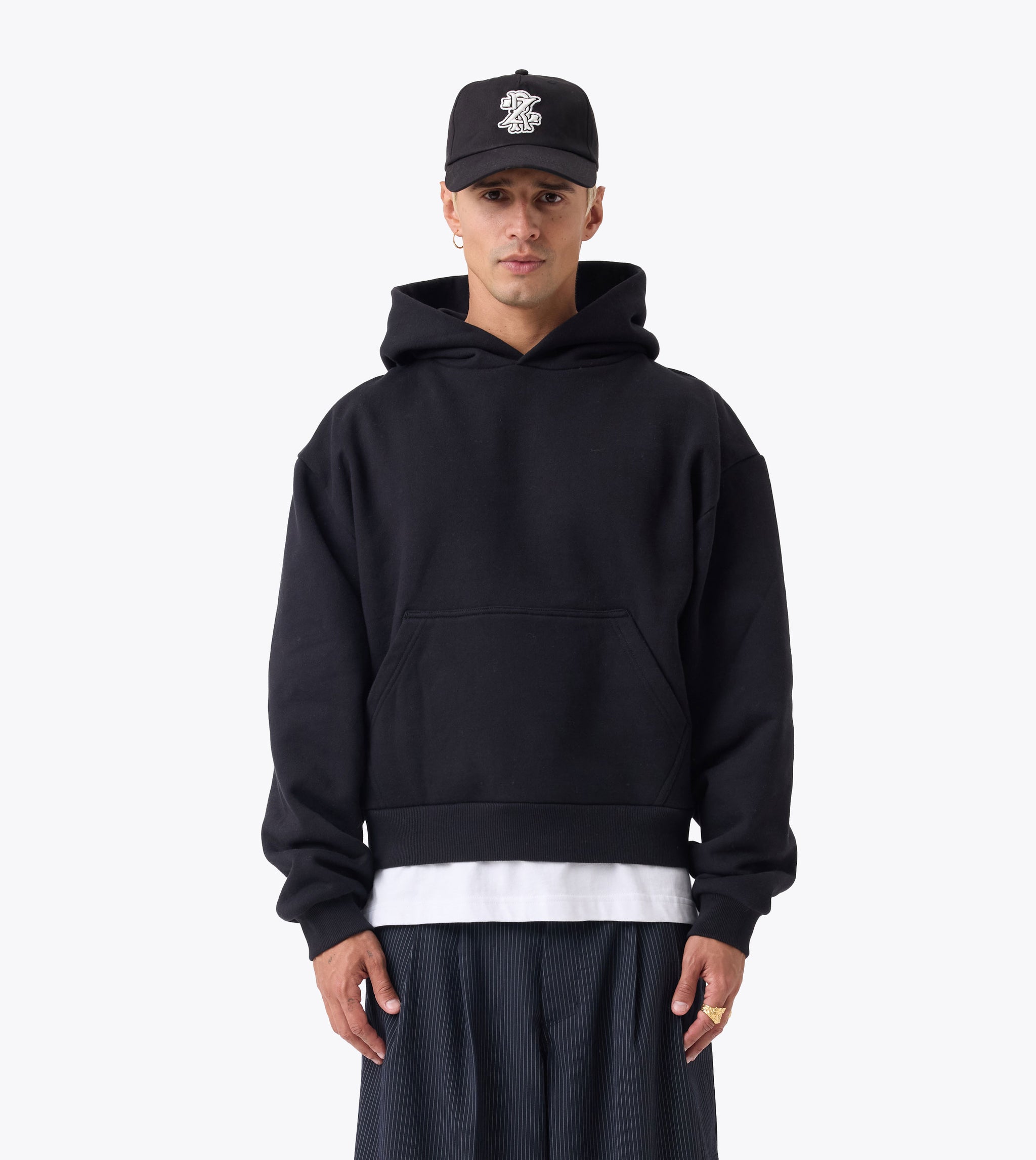 Box Crop Hood Black