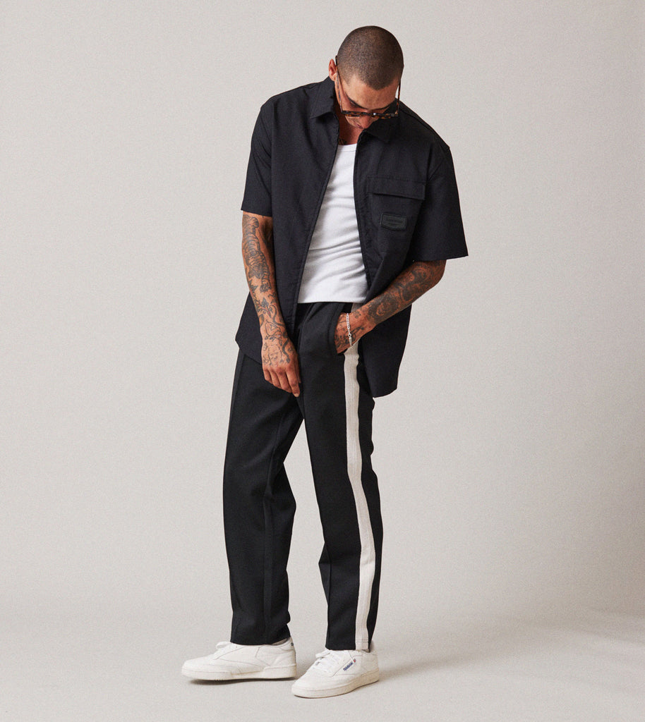 Stitched Football Trackpant Black – ZANEROBE
